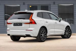 White Volvo XC60 2018 in Jelgava, with an engine capacity of 2.00 L and mileage of 190 thousand km for 23200 €, photo 5 on AUTOMOTO.COM.LV
