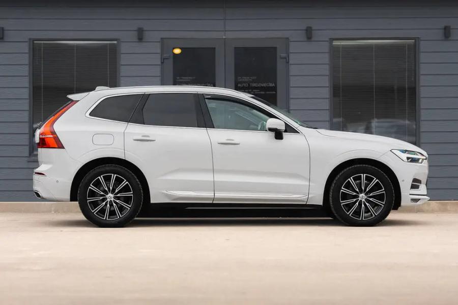 White Volvo XC60 2018 in Jelgava, with an engine capacity of 2.00 L and mileage of 190 thousand km for 23200 €, photo 7 on AUTOMOTO.COM.LV