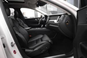 White Volvo XC60 2018 in Jelgava, with an engine capacity of 2.00 L and mileage of 190 thousand km for 23200 €, photo 10 on AUTOMOTO.COM.LV