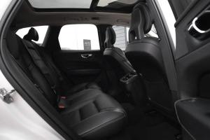 White Volvo XC60 2018 in Jelgava, with an engine capacity of 2.00 L and mileage of 190 thousand km for 23200 €, photo 12 on AUTOMOTO.COM.LV