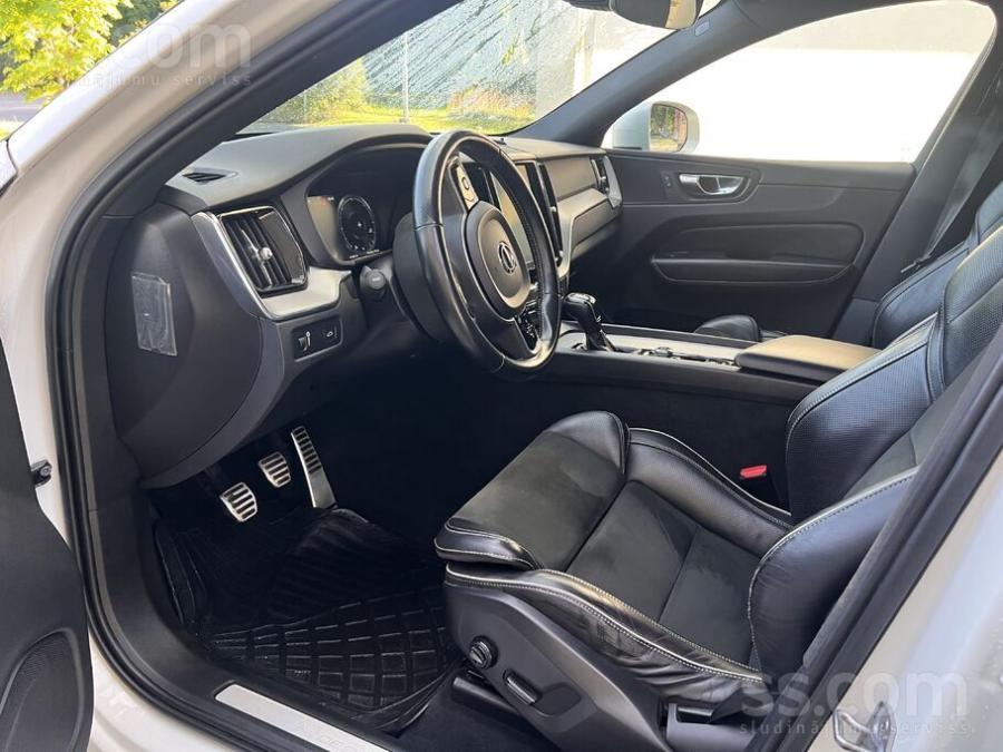 Balts Volvo XC60 2018 Rīga, ar dzinēja tilpumu 2.00 L un nobraukumu 212 tūkst. km par 16900 €, foto 18 vietnē AUTOMOTO.COM.LV