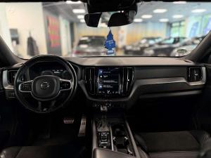 White Volvo XC60 2018 in Klaipeda, with an engine capacity of 1.97 L and mileage of 299 thousand km for 19950 €, photo 4 on AUTOMOTO.COM.LV