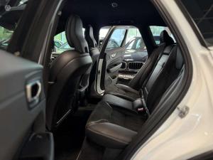 White Volvo XC60 2018 in Klaipeda, with an engine capacity of 1.97 L and mileage of 299 thousand km for 19950 €, photo 6 on AUTOMOTO.COM.LV