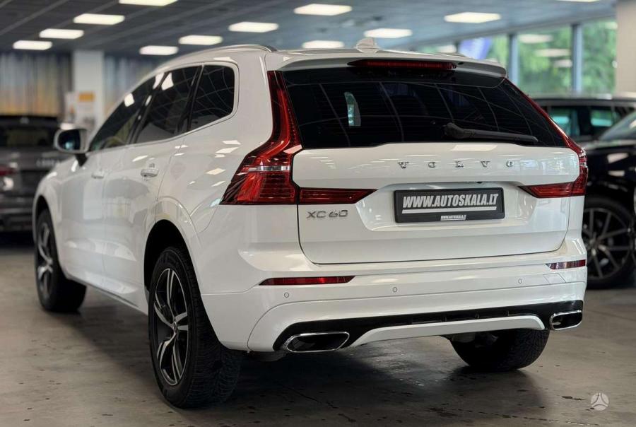 White Volvo XC60 2018 in Klaipeda, with an engine capacity of 1.97 L and mileage of 299 thousand km for 19950 €, photo 7 on AUTOMOTO.COM.LV