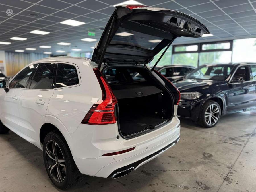 White Volvo XC60 2018 in Klaipeda, with an engine capacity of 1.97 L and mileage of 299 thousand km for 19950 €, photo 23 on AUTOMOTO.COM.LV