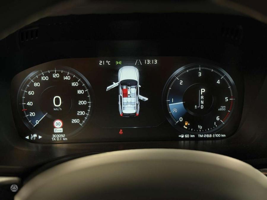White Volvo XC60 2018 in Klaipeda, with an engine capacity of 1.97 L and mileage of 299 thousand km for 19950 €, photo 35 on AUTOMOTO.COM.LV
