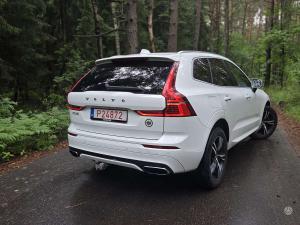 White Volvo XC60 2018 in Vilnius, with an engine capacity of 2.00 L and mileage of 181 thousand km for 21500 €, photo 5 on AUTOMOTO.COM.LV