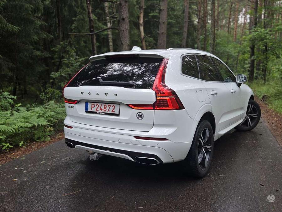 White Volvo XC60 2018 in Vilnius, with an engine capacity of 2.00 L and mileage of 181 thousand km for 21500 €, photo 5 on AUTOMOTO.COM.LV
