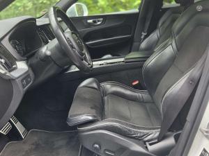 White Volvo XC60 2018 in Vilnius, with an engine capacity of 2.00 L and mileage of 181 thousand km for 21500 €, photo 12 on AUTOMOTO.COM.LV