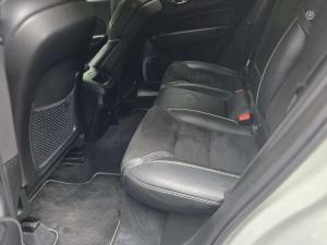 White Volvo XC60 2018 in Vilnius, with an engine capacity of 2.00 L and mileage of 181 thousand km for 21500 €, photo 21 on AUTOMOTO.COM.LV