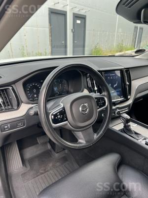 Balts Volvo XC60 2018 Daugavpils, ar dzinēja tilpumu 2.00 L un nobraukumu 181 tūkst. km par 20650 €, foto 20 vietnē AUTOMOTO.COM.LV