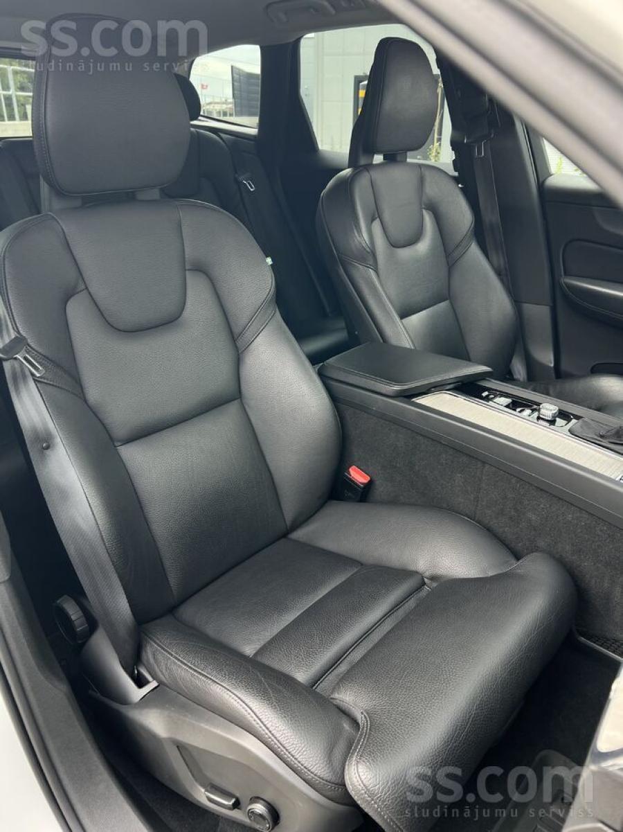 Balts Volvo XC60 2018 Daugavpils, ar dzinēja tilpumu 2.00 L un nobraukumu 181 tūkst. km par 20650 €, foto 23 vietnē AUTOMOTO.COM.LV