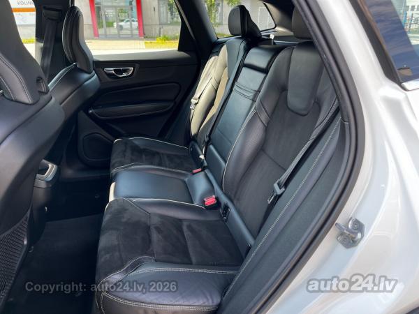 Белый Вольво ХС60 2018 в Таллин, объемом двигателя 2.00 л и пробегом 206 тыс. км за 19900 €, фото 10 на AUTOMOTO.COM.LV