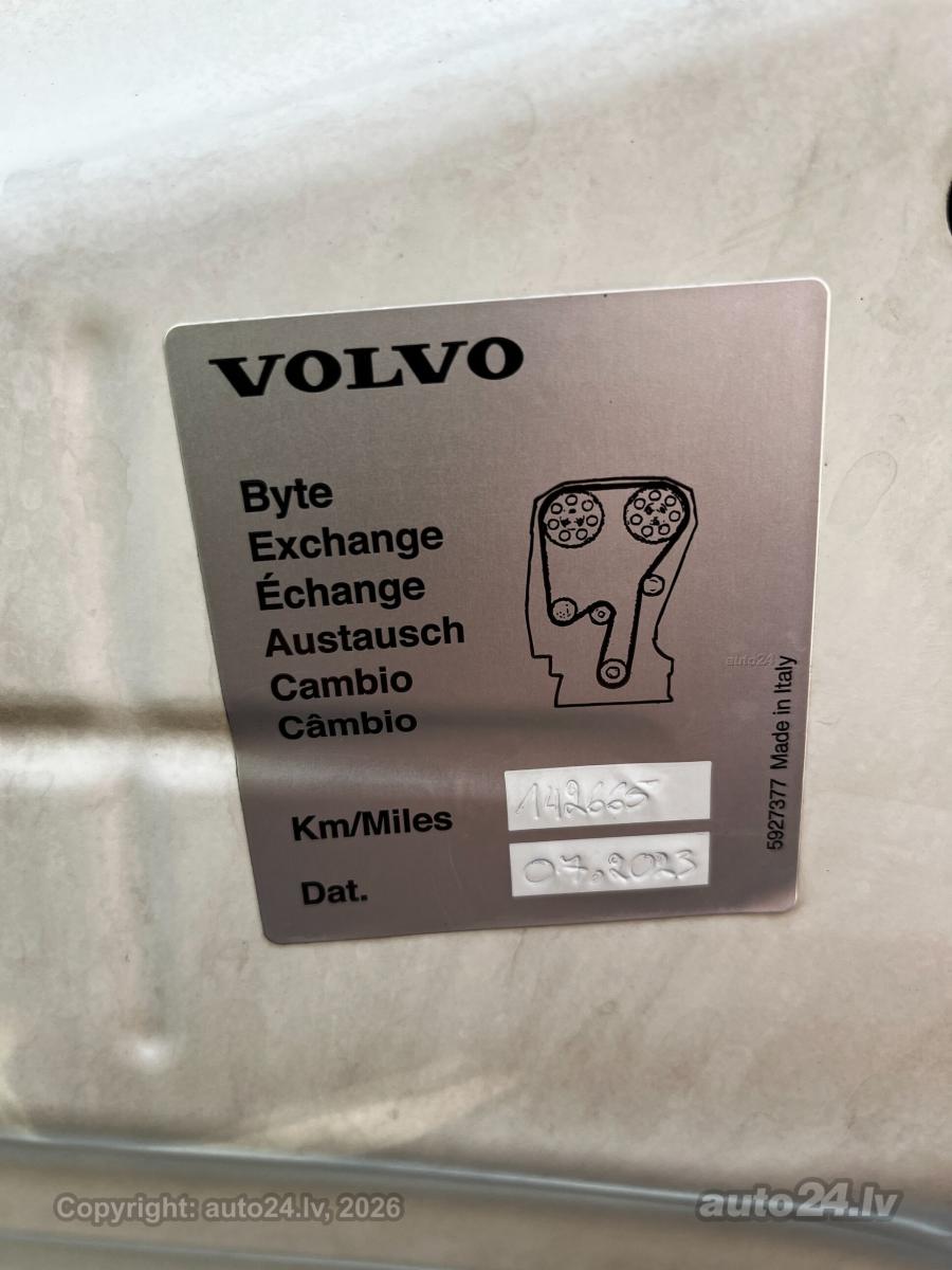 Balts Volvo XC60 2018 Tallina, ar dzinēja tilpumu 2.00 L un nobraukumu 206 tūkst. km par 19900 €, foto 18 vietnē AUTOMOTO.COM.LV