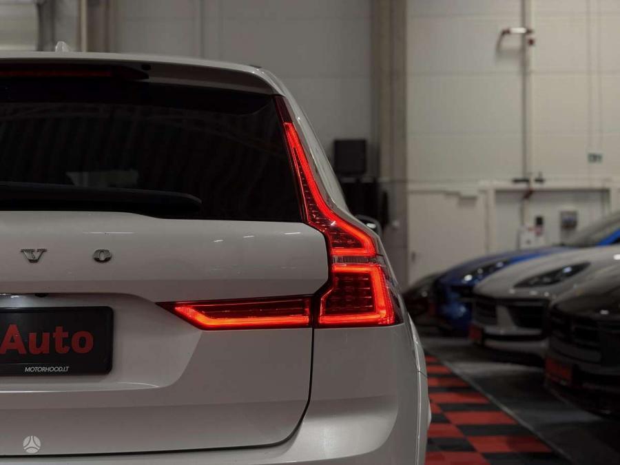 Balts Volvo XC60 2018 Viļņa, ar dzinēja tilpumu 1.97 L un nobraukumu 182 tūkst. km par 23990 €, foto 9 vietnē AUTOMOTO.COM.LV