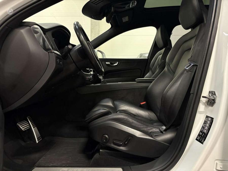 Balts Volvo XC60 2018 Viļņa, ar dzinēja tilpumu 1.97 L un nobraukumu 182 tūkst. km par 23990 €, foto 12 vietnē AUTOMOTO.COM.LV