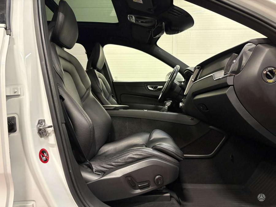 Balts Volvo XC60 2018 Viļņa, ar dzinēja tilpumu 1.97 L un nobraukumu 182 tūkst. km par 23990 €, foto 17 vietnē AUTOMOTO.COM.LV