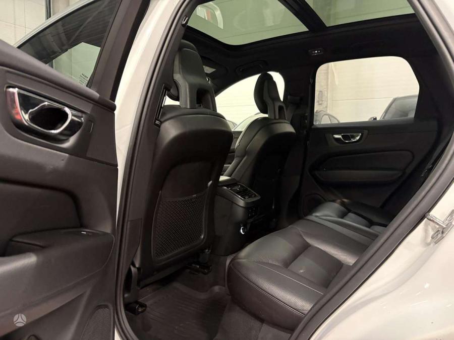 Balts Volvo XC60 2018 Viļņa, ar dzinēja tilpumu 1.97 L un nobraukumu 182 tūkst. km par 23990 €, foto 31 vietnē AUTOMOTO.COM.LV