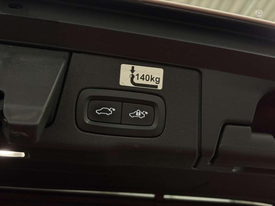 Balts Volvo XC60 2018 Viļņa, ar dzinēja tilpumu 1.97 L un nobraukumu 182 tūkst. km par 23990 €, foto 35 vietnē AUTOMOTO.COM.LV