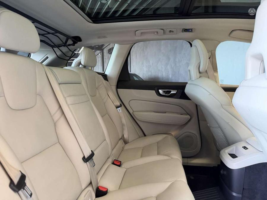 Balts Volvo XC60 2018 Kauņa, ar dzinēja tilpumu 2.00 L un nobraukumu 216 tūkst. km par 22990 €, foto 22 vietnē AUTOMOTO.COM.LV