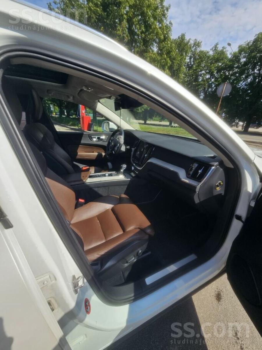 Balts Volvo XC60 2018 Rīga, ar dzinēja tilpumu 2.00 L un nobraukumu 227 tūkst. km par 22800 €, foto 14 vietnē AUTOMOTO.COM.LV