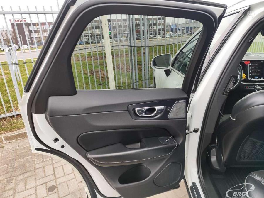 Balts Volvo XC60 2018 Klaipėda, ar dzinēja tilpumu 1.97 L un nobraukumu 153 tūkst. km par 21500 €, foto 17 vietnē AUTOMOTO.COM.LV