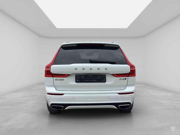 Balts Volvo XC60 2018 Kauņa, ar dzinēja tilpumu 2.00 L un nobraukumu 283 tūkst. km par 18990 €, foto 5 vietnē AUTOMOTO.COM.LV