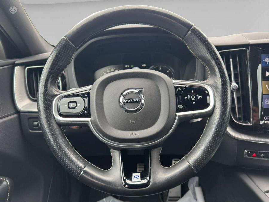 Balts Volvo XC60 2018 Kauņa, ar dzinēja tilpumu 2.00 L un nobraukumu 283 tūkst. km par 18990 €, foto 11 vietnē AUTOMOTO.COM.LV