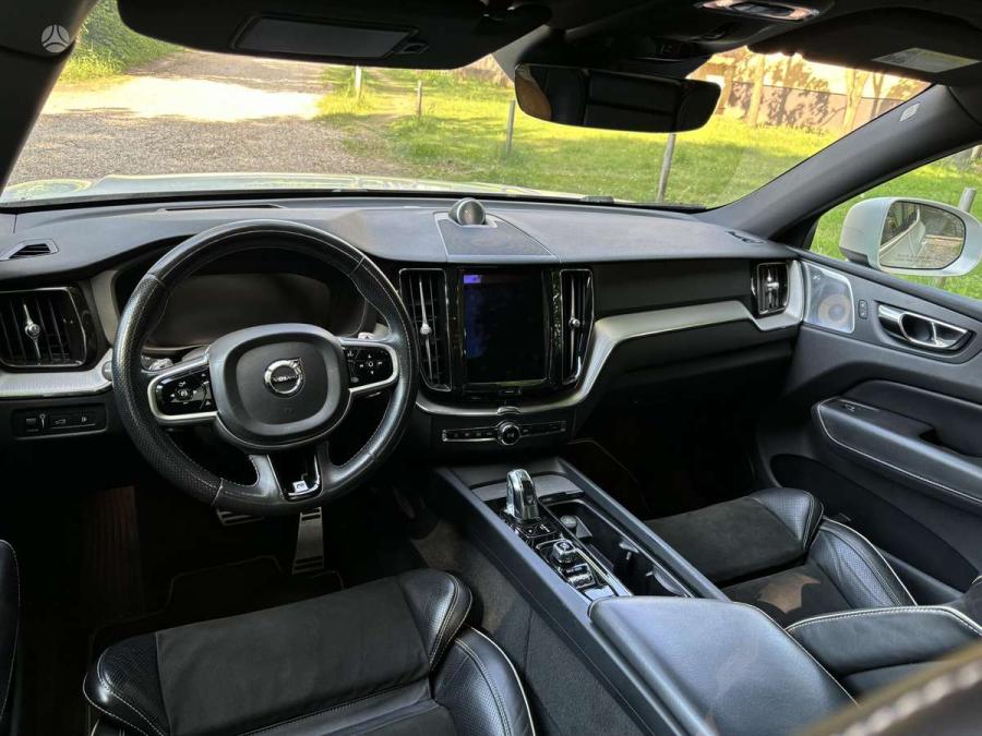 Balts Volvo XC60 2018 Kauņa, ar dzinēja tilpumu 1.97 L un nobraukumu 280 tūkst. km par 18900 €, foto 14 vietnē AUTOMOTO.COM.LV