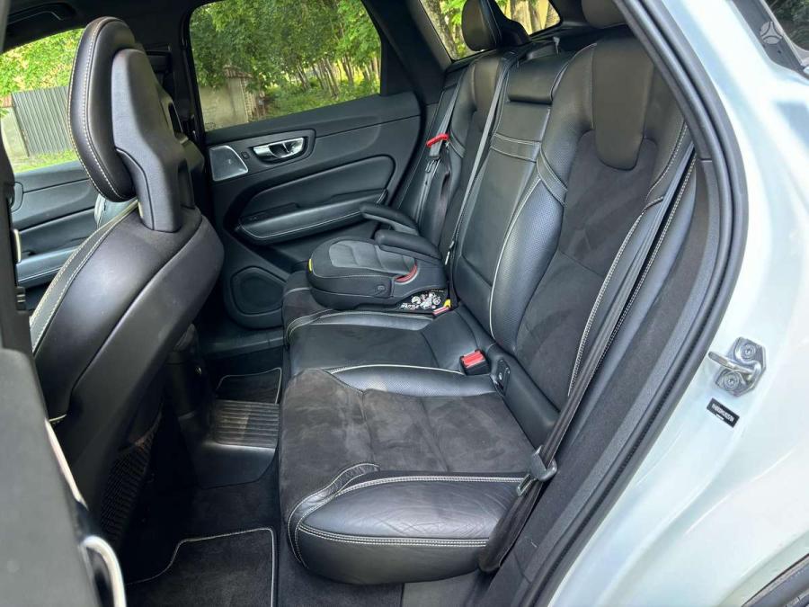 Balts Volvo XC60 2018 Kauņa, ar dzinēja tilpumu 1.97 L un nobraukumu 280 tūkst. km par 18900 €, foto 16 vietnē AUTOMOTO.COM.LV