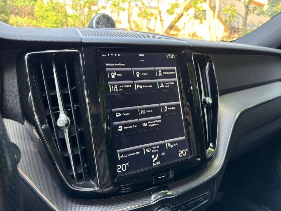 Balts Volvo XC60 2018 Kauņa, ar dzinēja tilpumu 1.97 L un nobraukumu 280 tūkst. km par 18900 €, foto 25 vietnē AUTOMOTO.COM.LV