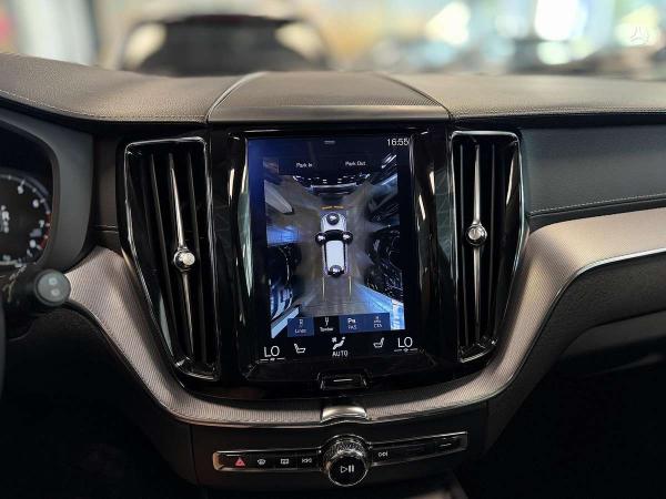 White Volvo XC60 2018 in Klaipeda, with an engine capacity of 1.97 L and mileage of 147 thousand km for 23500 €, photo 6 on AUTOMOTO.COM.LV