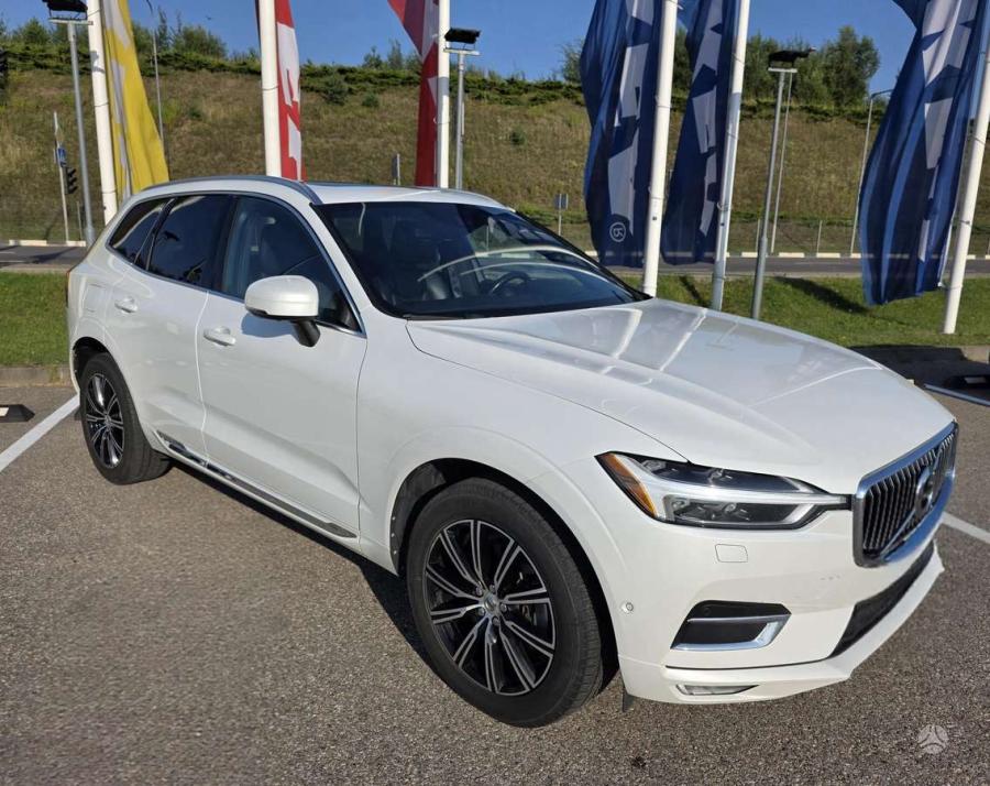 Balts Volvo XC60 2018 Viļņa, ar dzinēja tilpumu 1.97 L un nobraukumu 201 tūkst. km par 19699 €, foto 1 vietnē AUTOMOTO.COM.LV