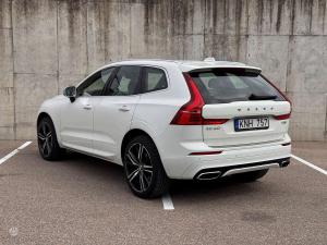 White Volvo XC60 2018 in Vilnius, with an engine capacity of 1.97 L and mileage of 222 thousand km for 21900 €, photo 4 on AUTOMOTO.COM.LV