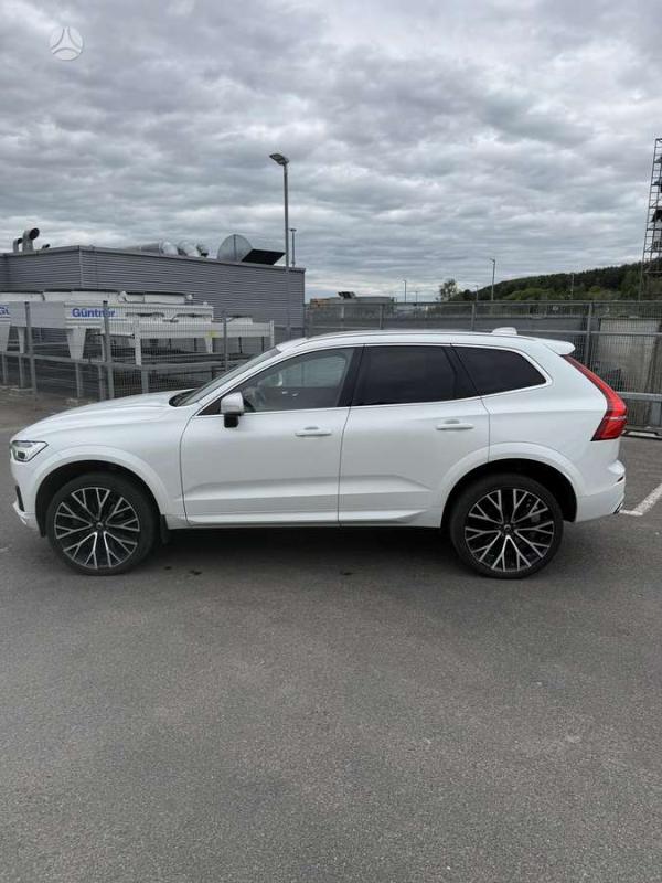 White Volvo XC60 2018 in Vilnius, with an engine capacity of 1.97 L and mileage of 181 thousand km for 25600 €, photo 2 on AUTOMOTO.COM.LV