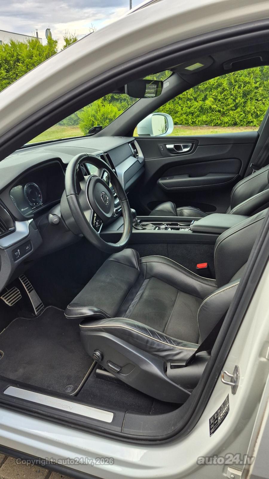 Balts Volvo XC60 2018 Tallina, ar dzinēja tilpumu 2.00 L un nobraukumu 130 tūkst. km par 26000 €, foto 13 vietnē AUTOMOTO.COM.LV