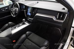 White Volvo XC60 2018 in Parnu, with an engine capacity of 2.00 L and mileage of 211 thousand km for 22990 €, photo 3 on AUTOMOTO.COM.LV