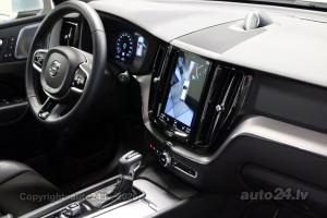 White Volvo XC60 2018 in Parnu, with an engine capacity of 2.00 L and mileage of 211 thousand km for 22990 €, photo 4 on AUTOMOTO.COM.LV