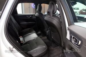 White Volvo XC60 2018 in Parnu, with an engine capacity of 2.00 L and mileage of 211 thousand km for 22990 €, photo 6 on AUTOMOTO.COM.LV