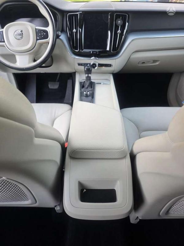 Balts Volvo XC60 2018 Šauļi, ar dzinēja tilpumu 1.97 L un nobraukumu 230 tūkst. km par 18500 €, foto 10 vietnē AUTOMOTO.COM.LV