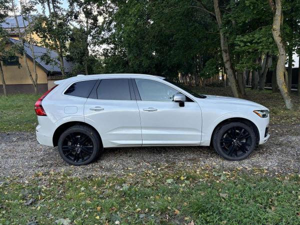 White Volvo XC60 2018 in Kaunas, with an engine capacity of 1.97 L and mileage of 280 thousand km for 18500 €, photo 5 on AUTOMOTO.COM.LV