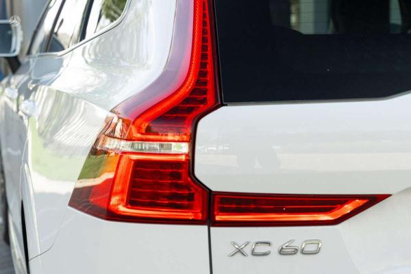 Volvo XC60 2018 in Vilnius on AUTOMOTO.COM.LV White Volvo XC60 2018 in Vilnius, with an engine capacity of 1.97 L and mileage of 253 thousand km for 17990 €, photo 10 on AUTOMOTO.COM.LV