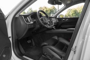 Balts Volvo XC60 2018 Viļņa, ar dzinēja tilpumu 1.97 L un nobraukumu 253 tūkst. km par 17990 €, foto 12 vietnē AUTOMOTO.COM.LV