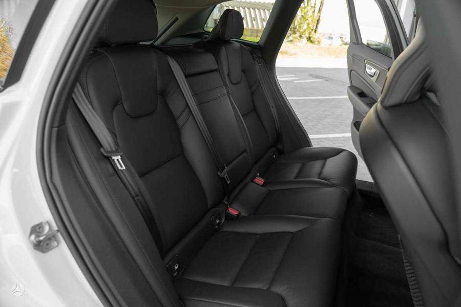 Balts Volvo XC60 2018 Viļņa, ar dzinēja tilpumu 1.97 L un nobraukumu 253 tūkst. km par 17990 €, foto 18 vietnē AUTOMOTO.COM.LV