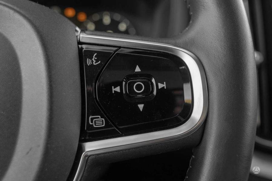 Balts Volvo XC60 2018 Viļņa, ar dzinēja tilpumu 1.97 L un nobraukumu 253 tūkst. km par 17990 €, foto 26 vietnē AUTOMOTO.COM.LV