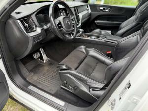 White Volvo XC60 2018 in Vilnius, with an engine capacity of 1.97 L and mileage of 128 thousand km for 25500 €, photo 13 on AUTOMOTO.COM.LV