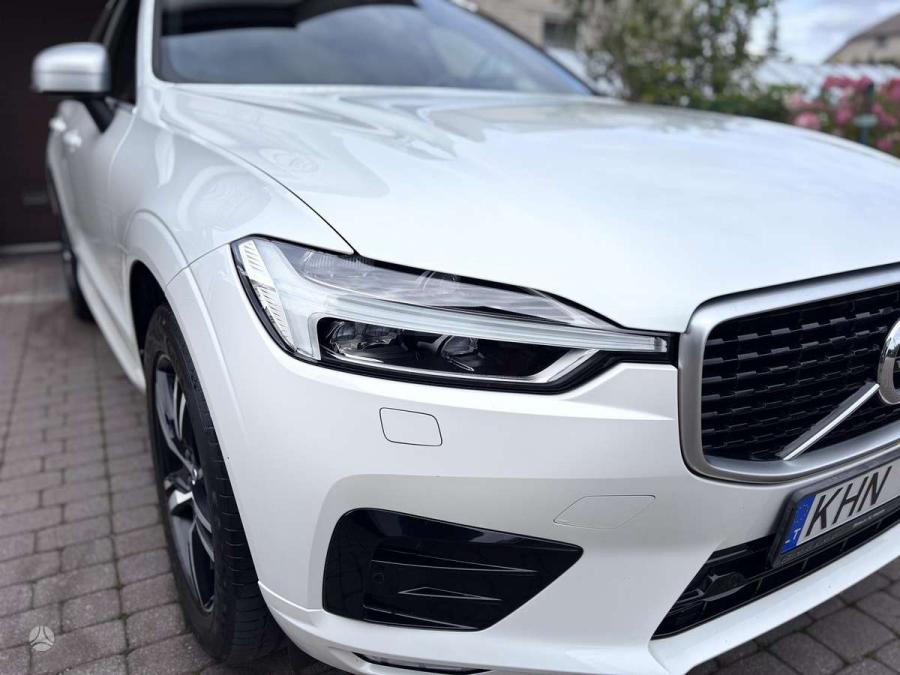 White Volvo XC60 2018 in Gargzdai, with an engine capacity of 1.97 L and mileage of 130 thousand km for 21999 €, photo 4 on AUTOMOTO.COM.LV