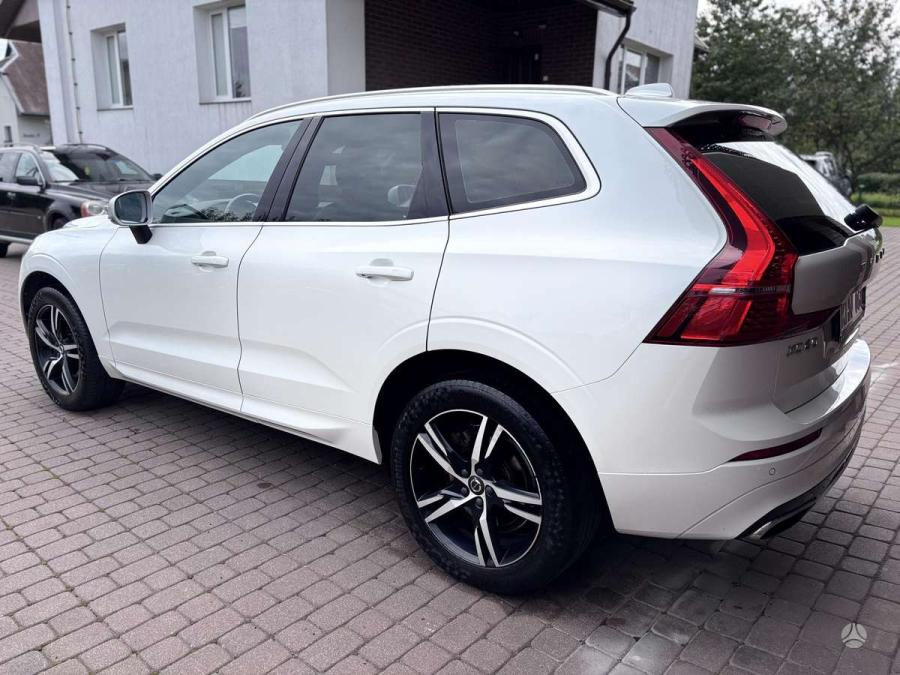 White Volvo XC60 2018 in Gargzdai, with an engine capacity of 1.97 L and mileage of 130 thousand km for 21999 €, photo 7 on AUTOMOTO.COM.LV