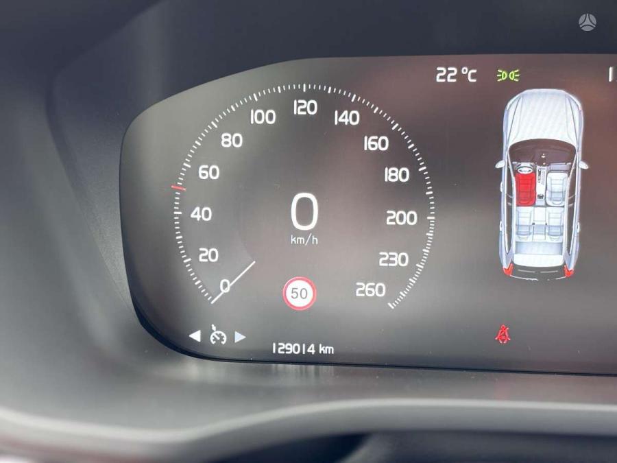 White Volvo XC60 2018 in Gargzdai, with an engine capacity of 1.97 L and mileage of 130 thousand km for 21999 €, photo 14 on AUTOMOTO.COM.LV