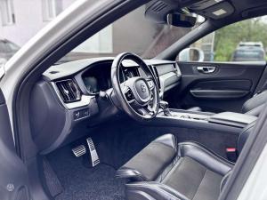 White Volvo XC60 2018 in Gargzdai, with an engine capacity of 1.97 L and mileage of 130 thousand km for 21999 €, photo 15 on AUTOMOTO.COM.LV